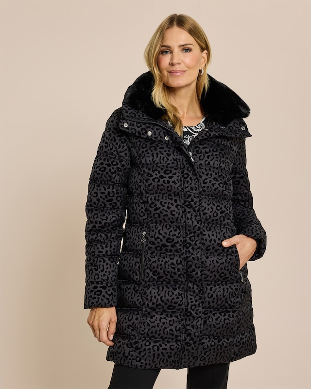 Pfeffinger Steppmantel mit Leo-Print, jetzt online bei HSE